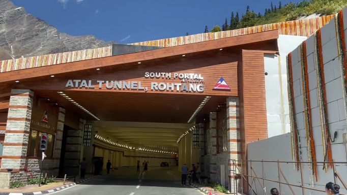 Top 37 Places to Visit in Manali - BusMyBus