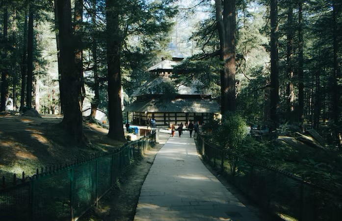 Top 37 Places to Visit in Manali - BusMyBus